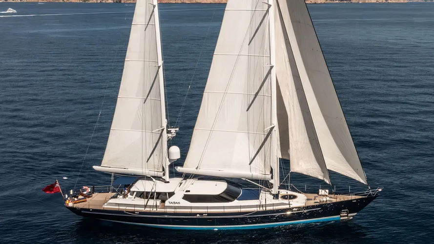 Taipan of Wales yacht (Pendennis, 37.92m, 1991)